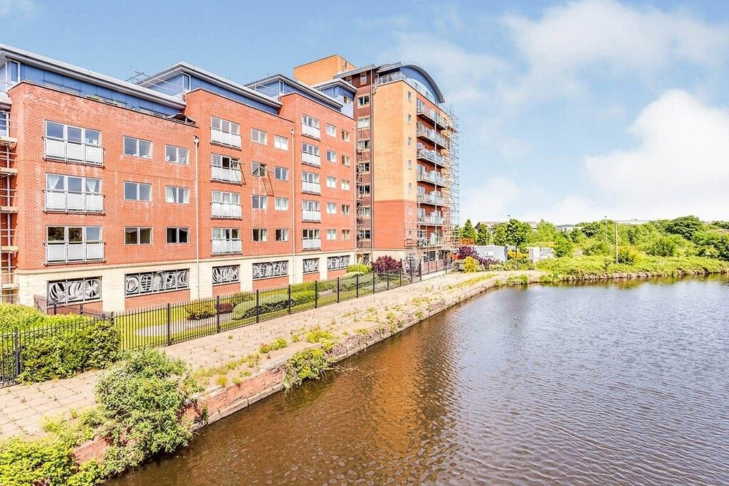 1 bed flat to rent in Waterside Way, Wakefield WF1, £695 pcm - Zoopla
