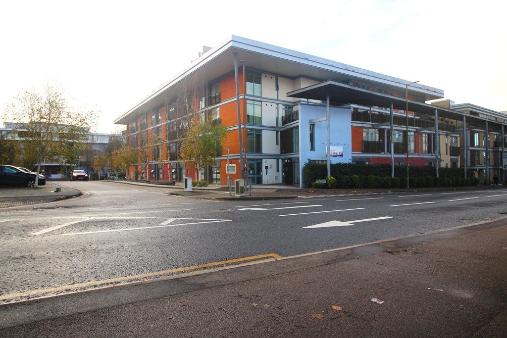 2 bed flat to rent in Whippendell Road, Watford WD18 - Zoopla