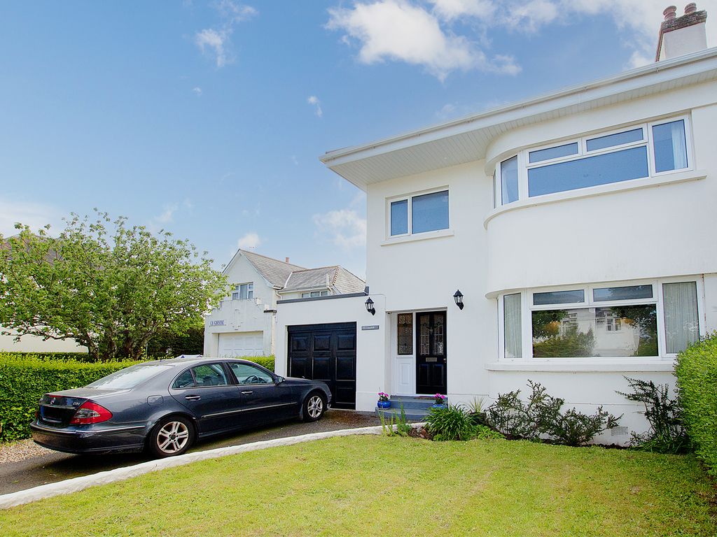 2 bed property for sale in Avenue Beauvais, Ville Au Roi, St Peter Port ...