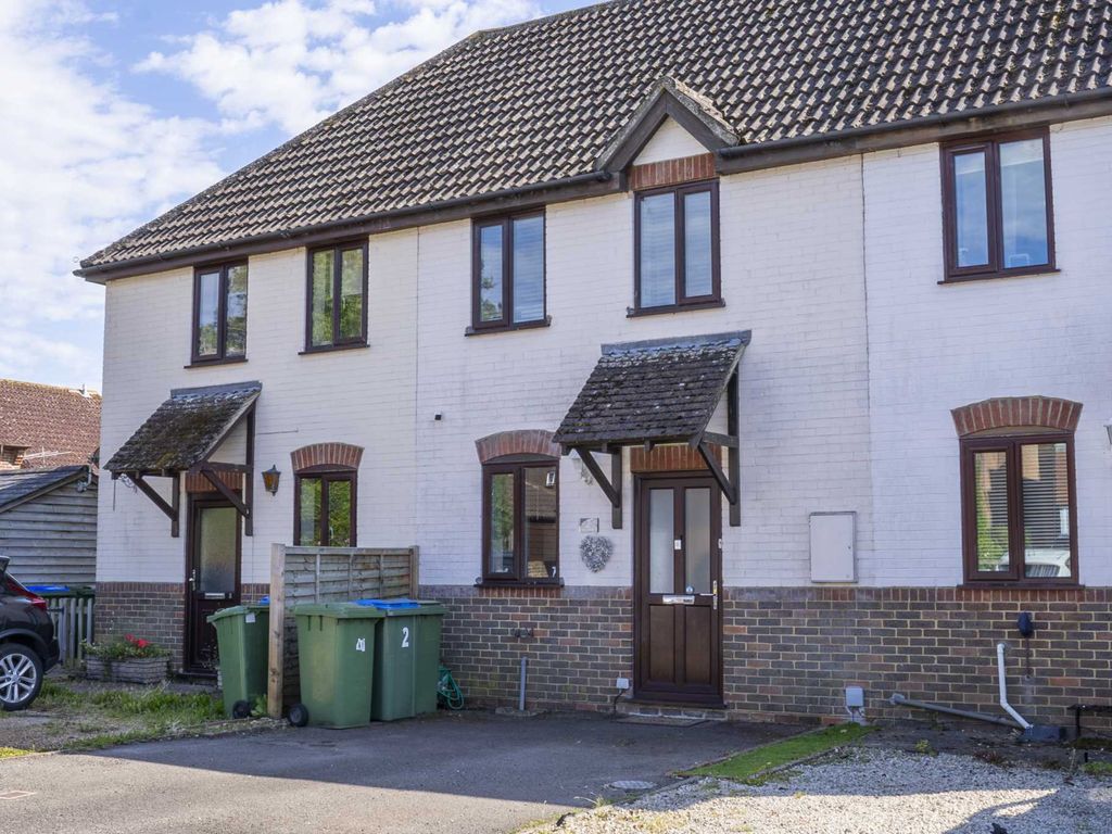 2 Bed Terraced House For Sale In Henfield Road Horsham Rh13 £325 000
