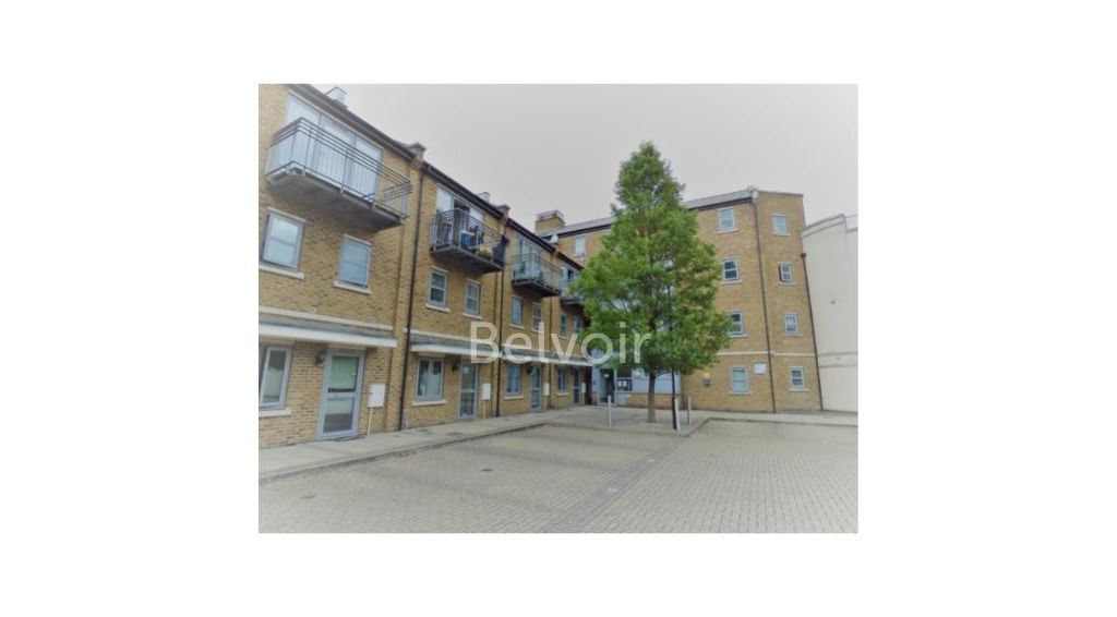 2 bed flat to rent in Rotary Way, Colchester CO3, £1,100 pcm - Zoopla