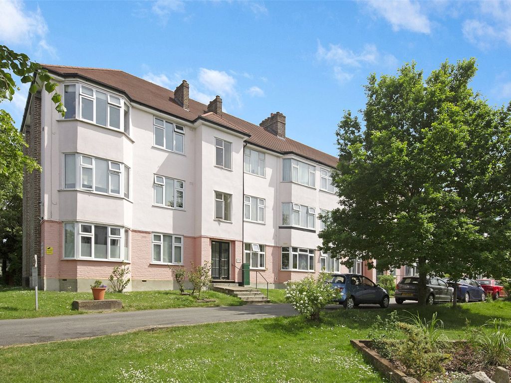 2 bed flat for sale in Chinbrook Road, Grove Park SE12 - Zoopla