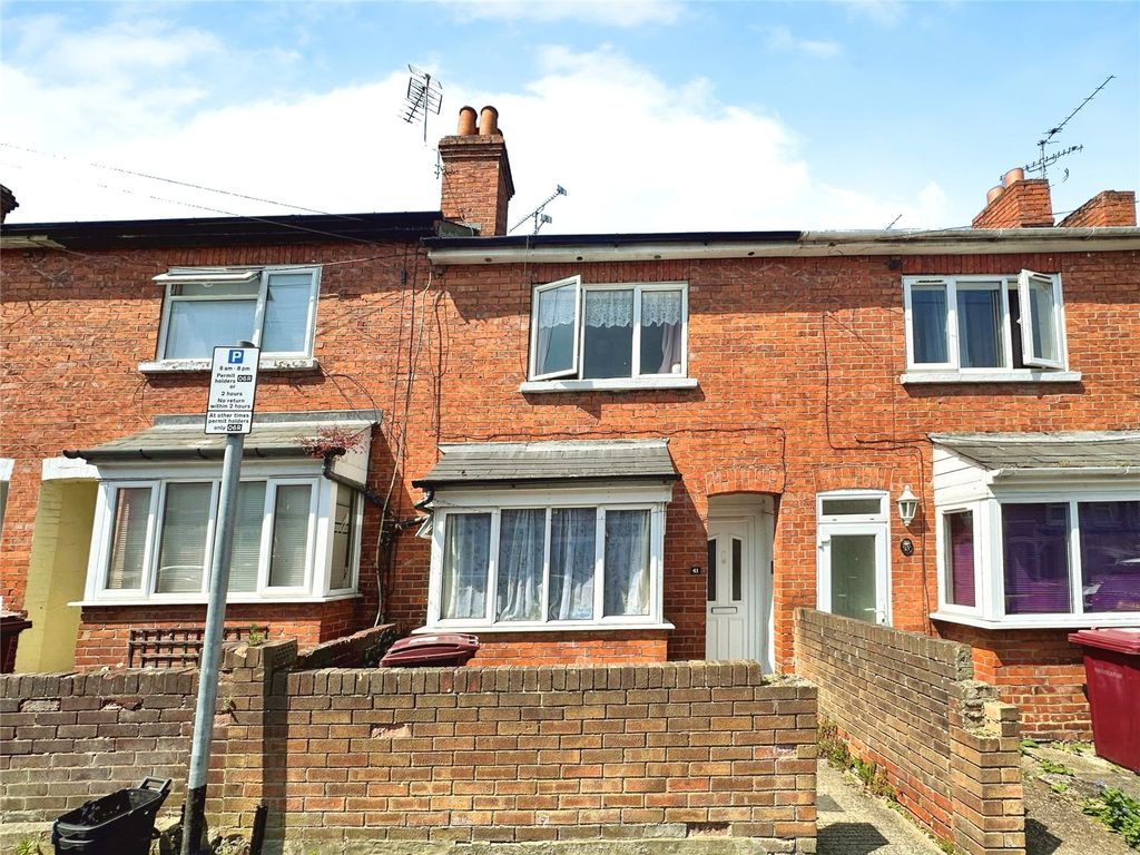 2 bed terraced house for sale in Chester Street, Reading RG30, £240,000 ...
