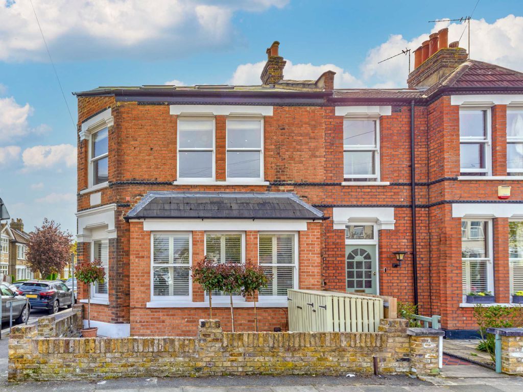 4 bed semi-detached house for sale in Effra Road, London SW19 - Zoopla