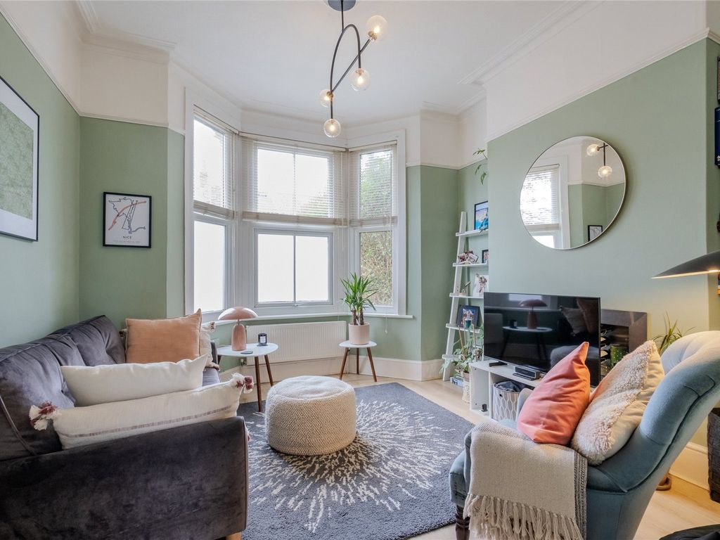 1 bed flat to rent in Westcote Road, London SW16, £1,700 pcm - Zoopla