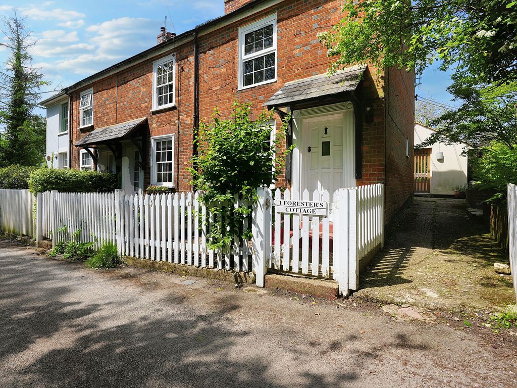 2 bed end terrace house for sale in George Street, Hunton ME15, £ ...