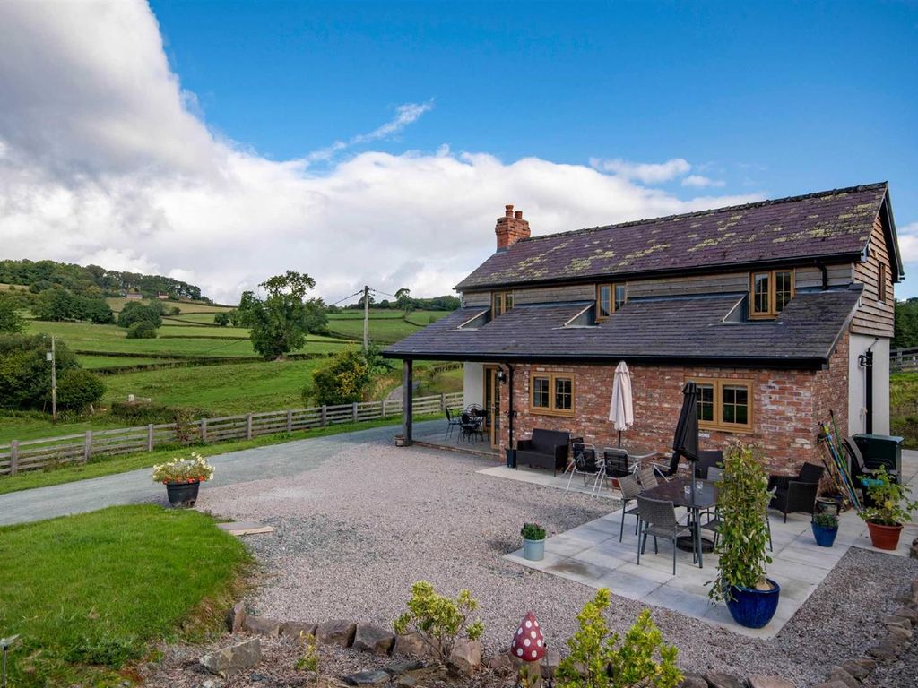 2 bed cottage for sale in Meifod SY22 - Zoopla