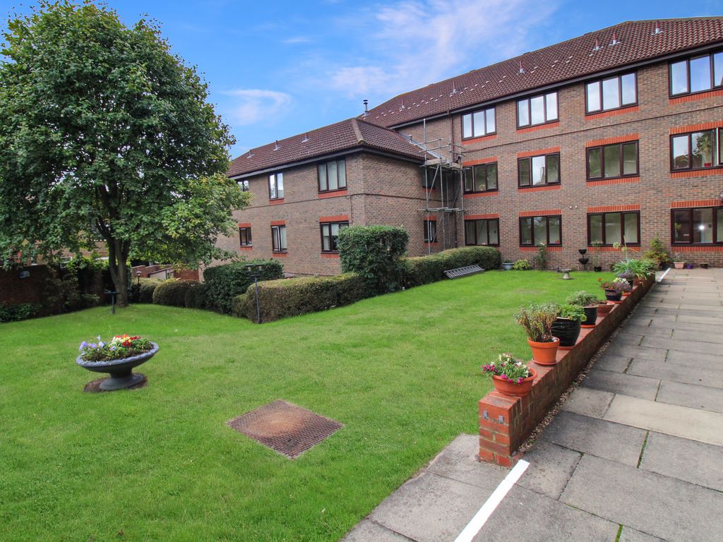 1 bed flat for sale in Primrose Court, Kings Road, Brentwood CM14 - Zoopla