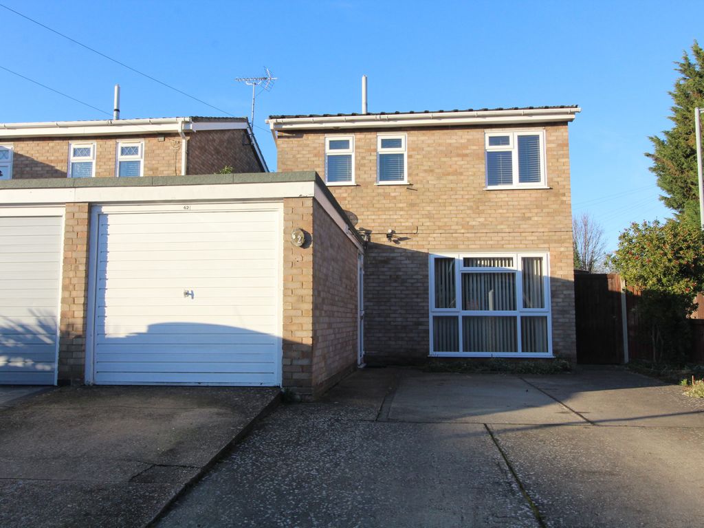 3 bed detached house to rent in Springfield Lane, Ipswich IP1 - Zoopla