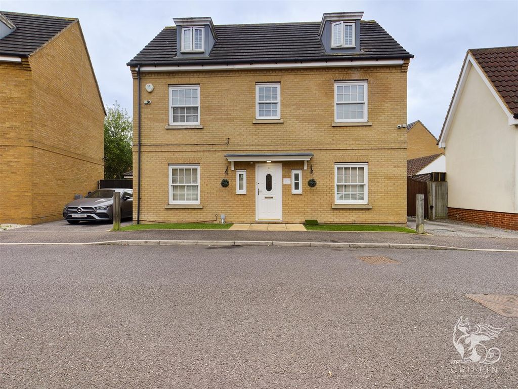 5 bed detached house for sale in Sachfield Drive, Chafford Hundred ...