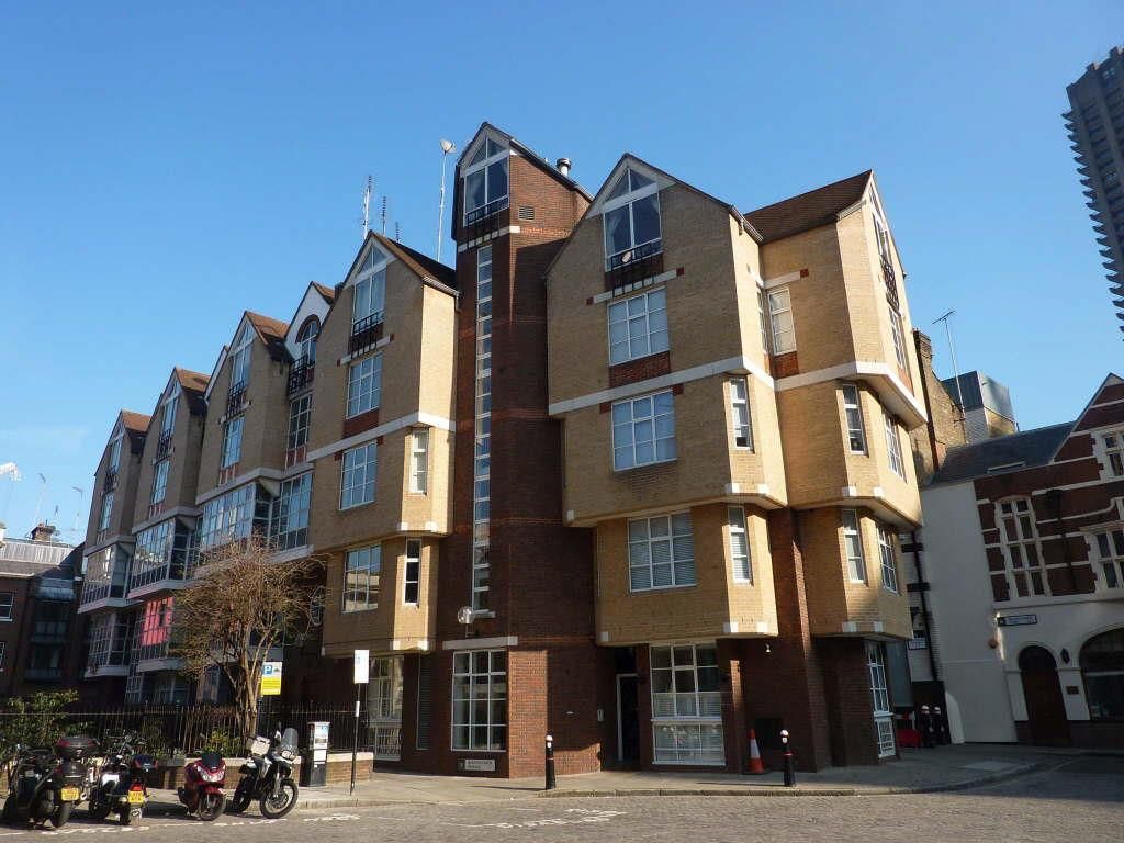 1 bed flat to rent in Bartholomew Close, London EC1A, £2,401 pcm - Zoopla