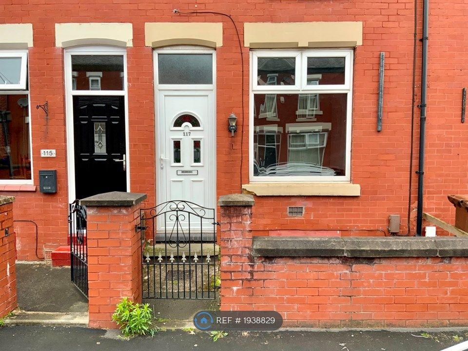 2 Bed Terraced House To Rent In Lowfield Road Stockport Sk3 £1 150