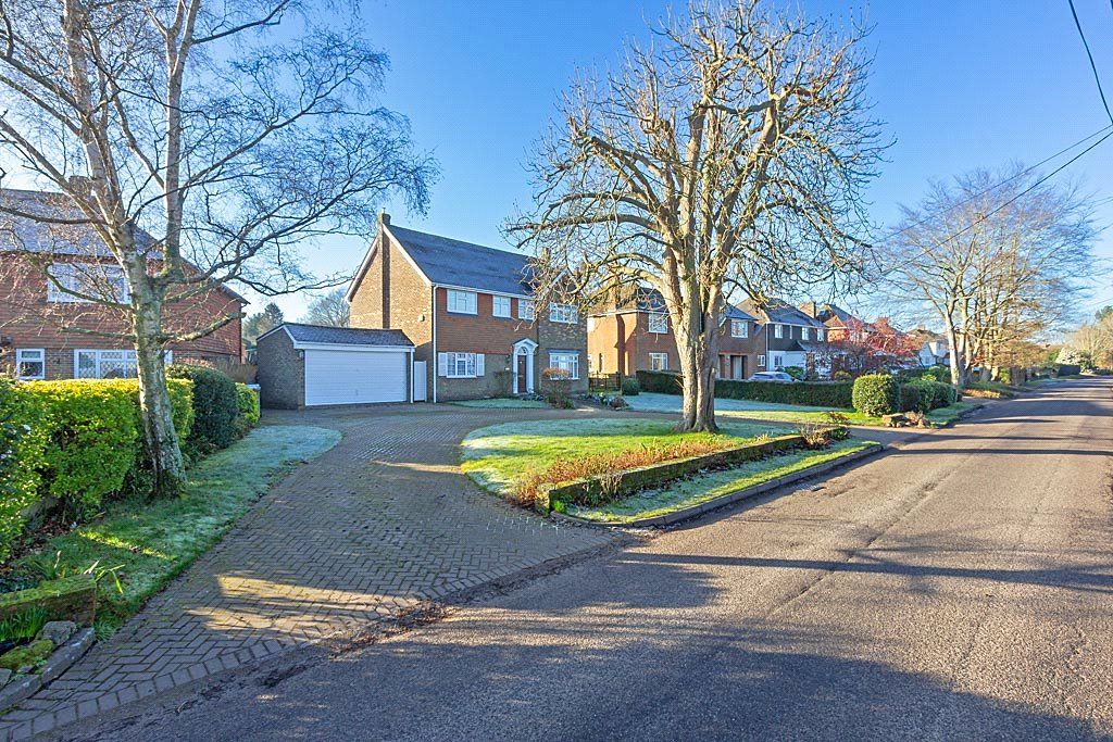 4 bed detached house to rent in Stockers Hill Road, Rodmersham ...