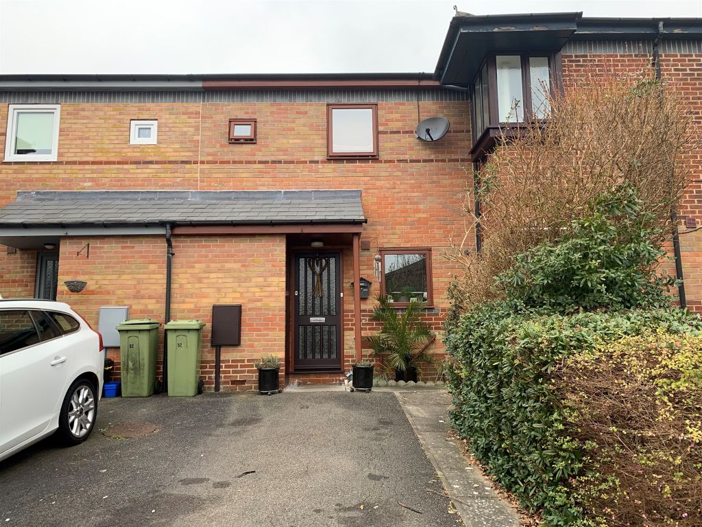 2 Bed Terraced House For Sale In Ellesborough Grove Two Mile Ash