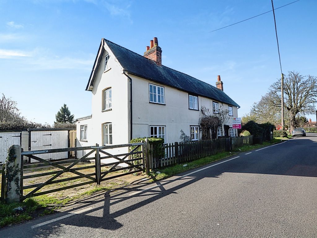 4 Bed Cottage For Sale In Larks Lane Broads Green Great Waltham