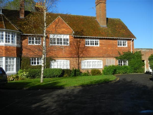 Room to rent in Sea Lane, Rustington, Littlehampton BN16, £600 pcm - Zoopla