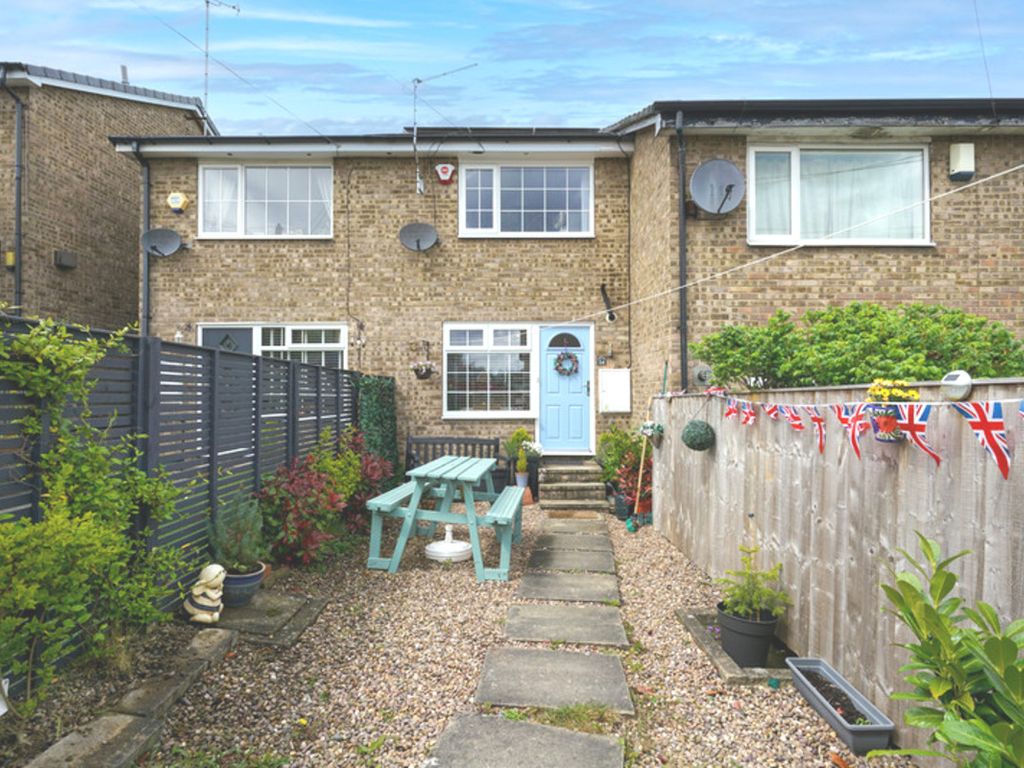 2 bed terraced house for sale in New Park Way, Farsley LS28 - Zoopla