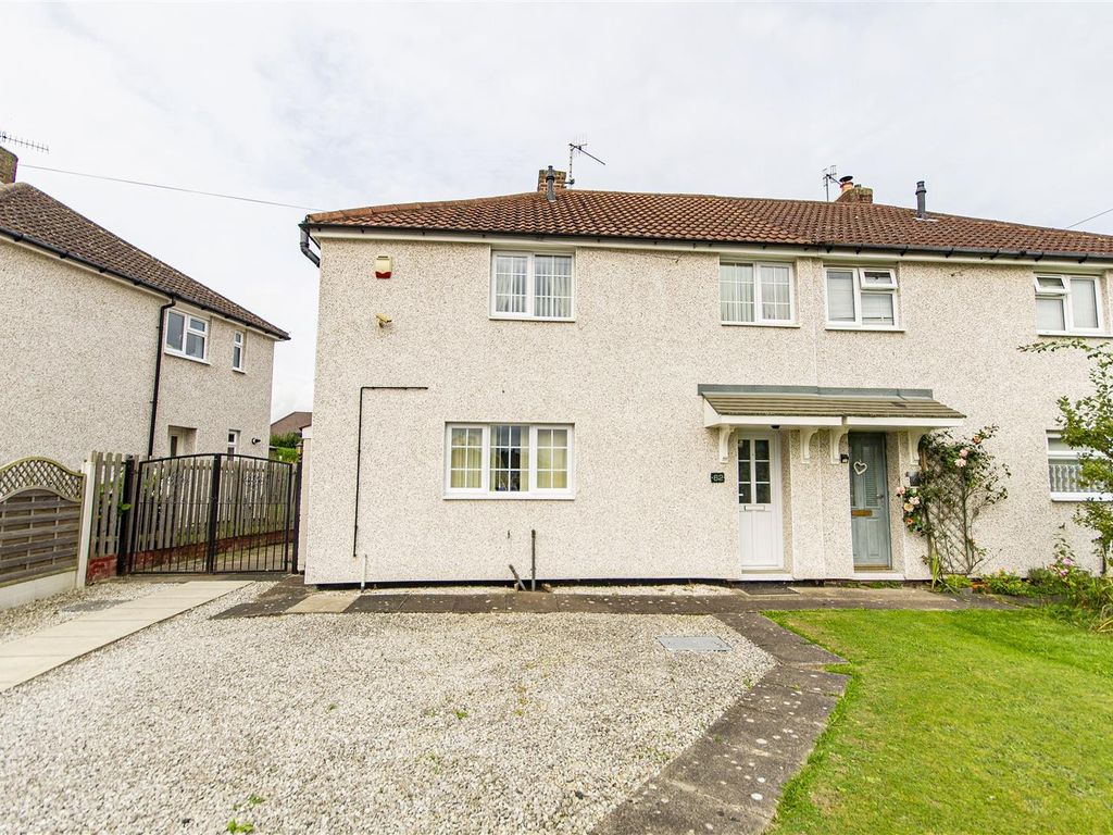 3 Bed Semi Detached House For Sale In Ashcroft Drive Old Whittington