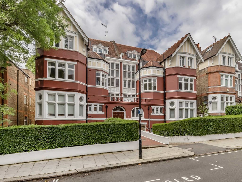 2 bed flat to rent in Frognal, London NW3, £2,500 pcm - Zoopla
