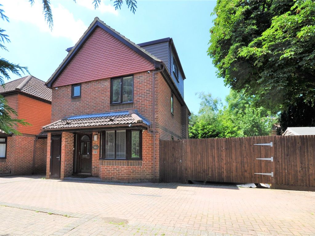 6 bed detached house for sale in Horley, Surrey RH6 - Zoopla