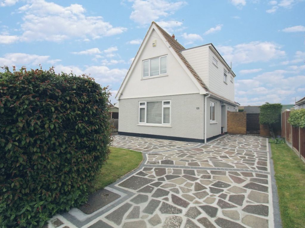 4 Bed Detached House For Sale In Central Avenue Rochford Essex Ss4 £