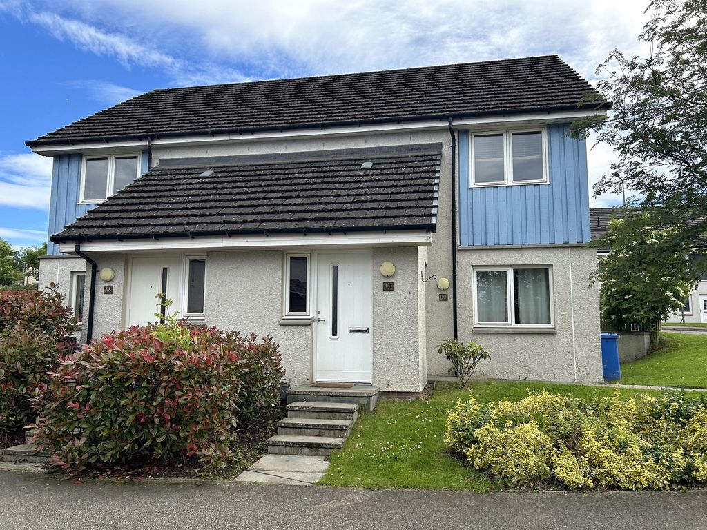 1 bed flat for sale in 40 Knocknagael, Slackbuie, Inverness. IV2, £ ...