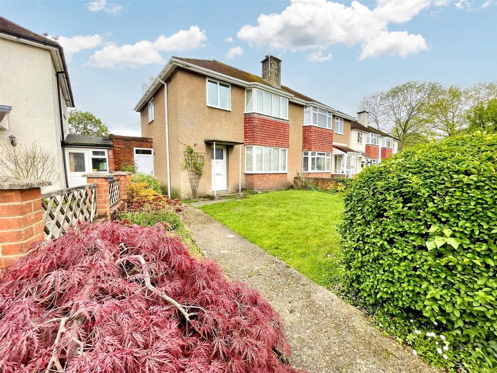 3 Bed Semi Detached House For Sale In Birchett Road Farnborough