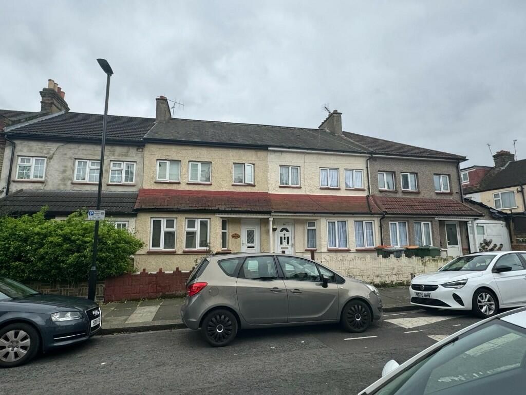 3 bed terraced house for sale in Nelson Road, London E6, £395,000 - Zoopla