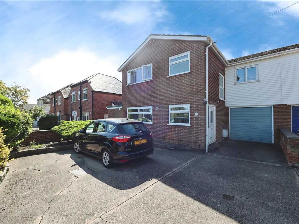 4 Bed Semi Detached House For Sale In Longdales Road Lincoln Ln2 £