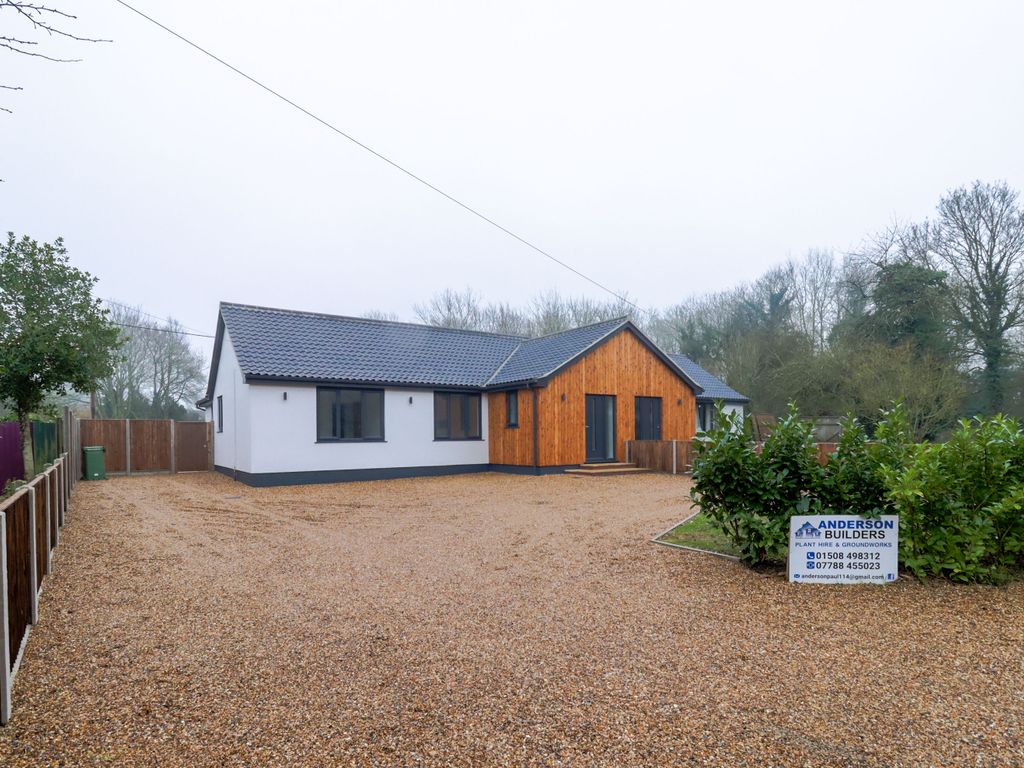 3 bed semi-detached bungalow for sale in Chequers Lane, Saxlingham ...