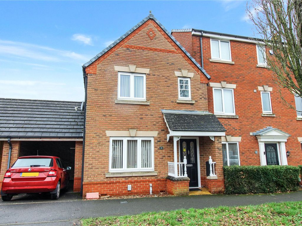 3 Bed End Terrace House For Sale In The Boulevard Swindon Wiltshire