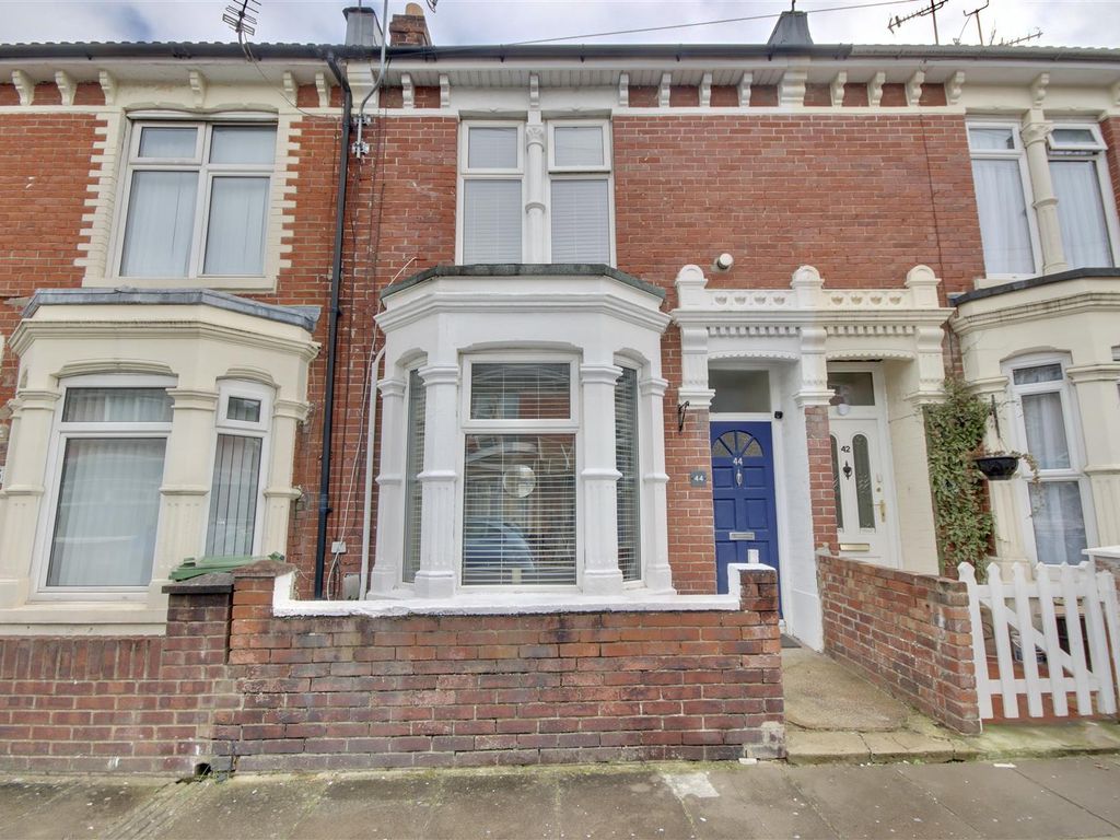 3 bed terraced house to rent in Funtington Road, Portsmouth PO2, £1,500 ...