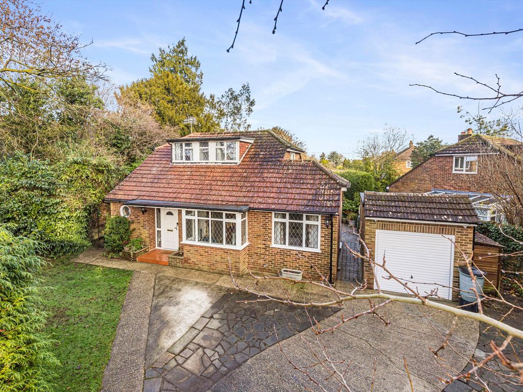 3 bed detached house for sale in Meath Green Lane, Horley RH6, £525,000 ...
