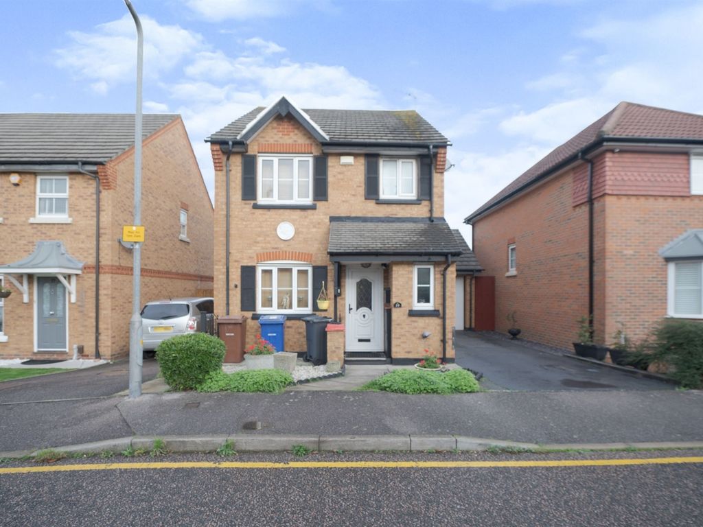 3 bed detached house for sale in Francisco Close, Chafford Hundred ...