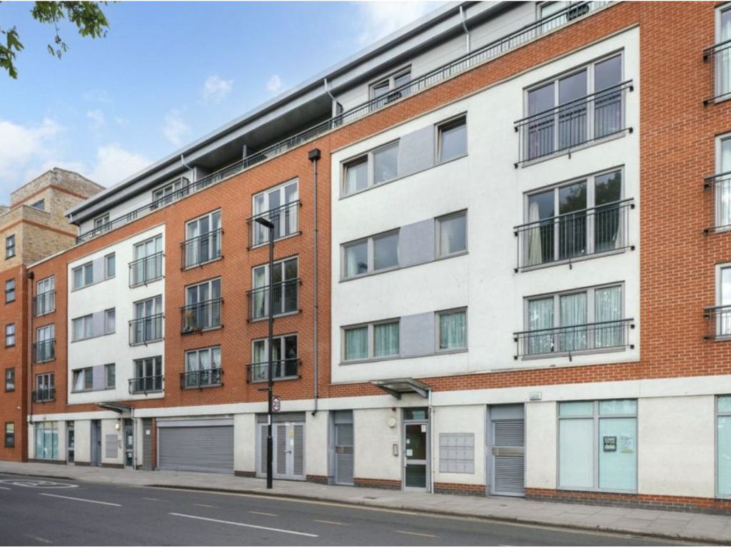 2 bed flat to rent in Northfield Avenue, London W13 - Zoopla