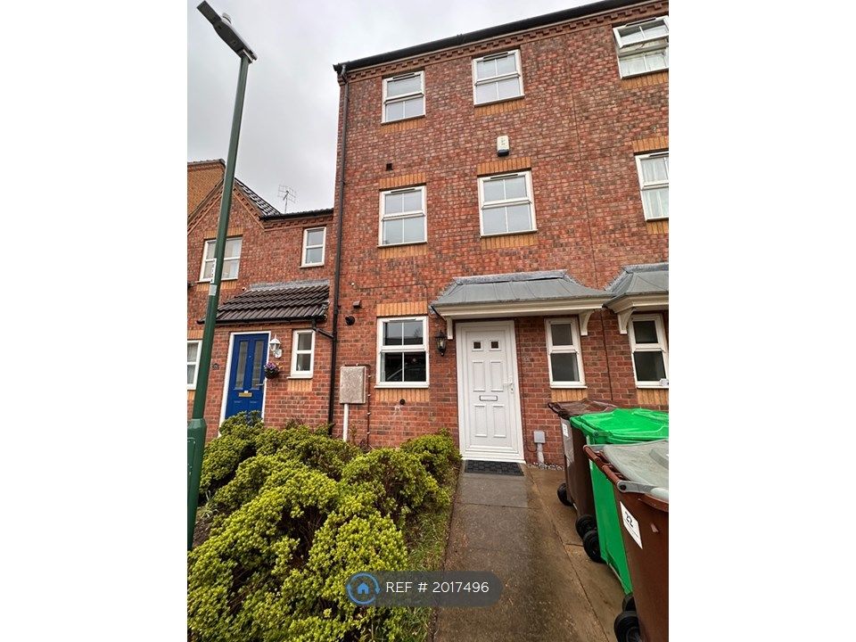4 bed terraced house to rent in Edmonstone Crescent, Nottingham NG5, £ ...