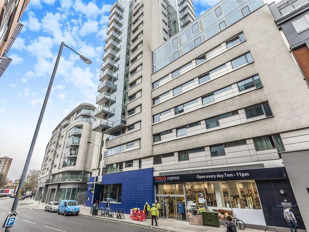 2 bed flat to rent in Empire Square West, Empire Square, London SE1 ...