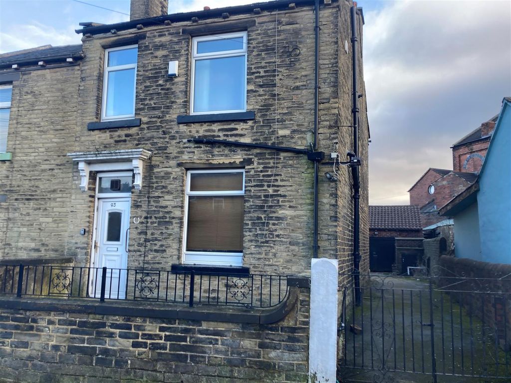 3 Bed Semi Detached House For Sale In Storr Hill Wyke Bradford Bd12