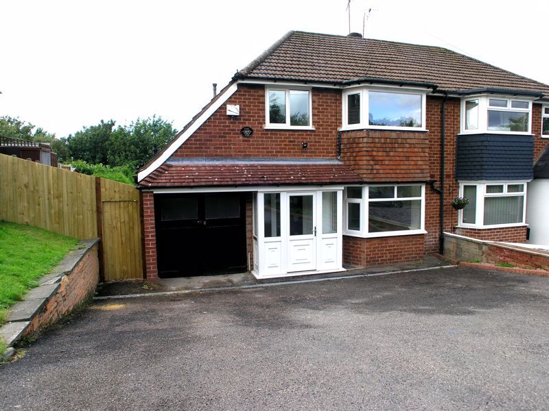 3 Bed Semi Detached House For Sale In Thornhill Road Halesowen B63