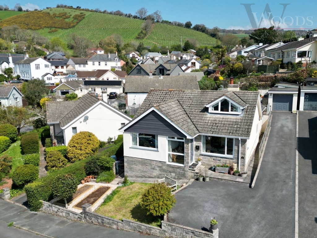 3 Bed Detached Bungalow For Sale In Grandison Avenue Bishopsteignton