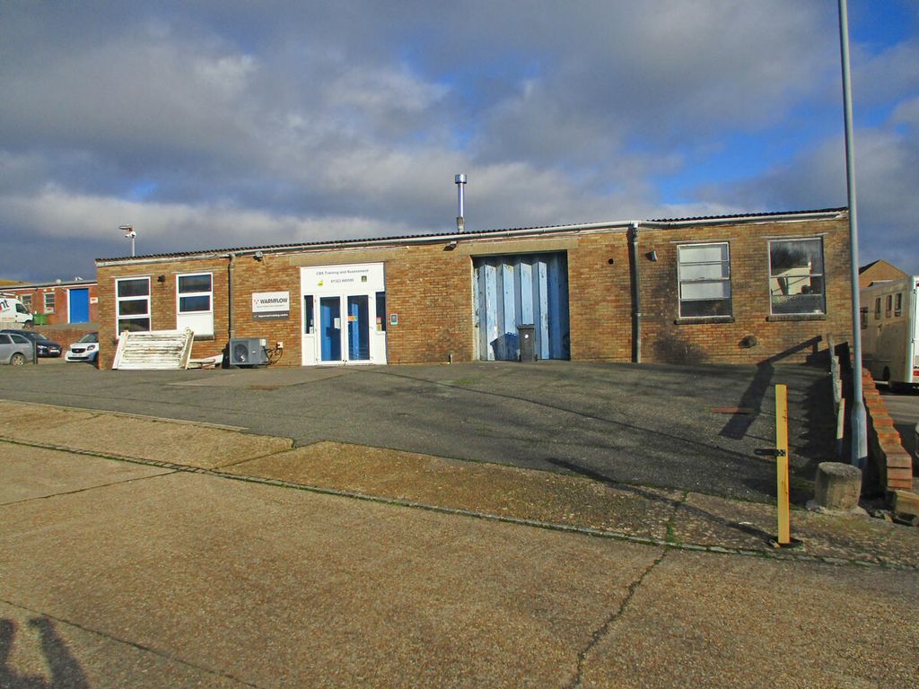 Light industrial to let in Unit 21 Station Road Industrial Estate ...