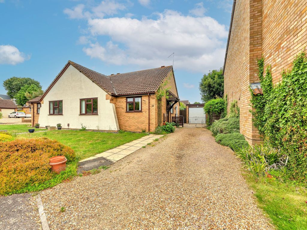 2 bed semi-detached bungalow for sale in King James Way, Royston SG8, £ ...