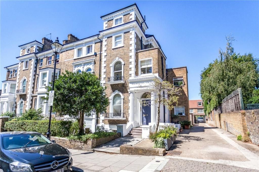 2 bed flat to rent in Highbury Crescent, London N5 - Zoopla