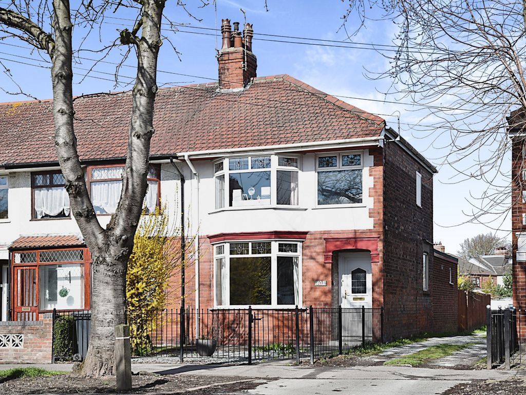 3 bed terraced house for sale in James Reckitt Avenue, Hull HU8 - Zoopla