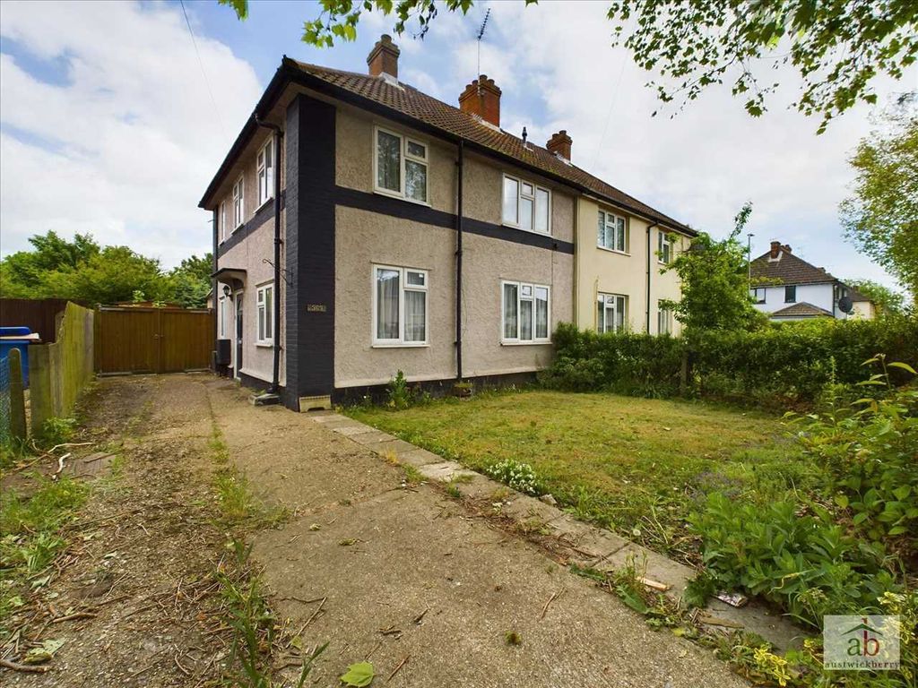 3 bed semi-detached house for sale in Nacton Road, Ipswich IP3, £ ...