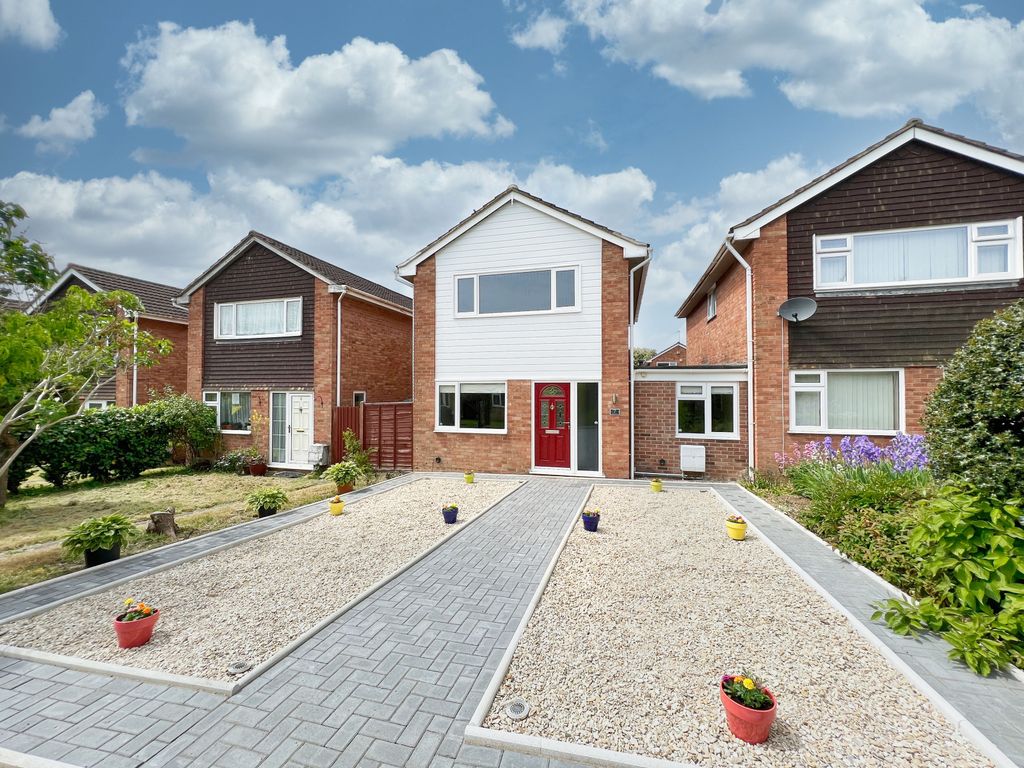 4 bed link-detached house for sale in Kerstin Close, Cheltenham GL50 ...