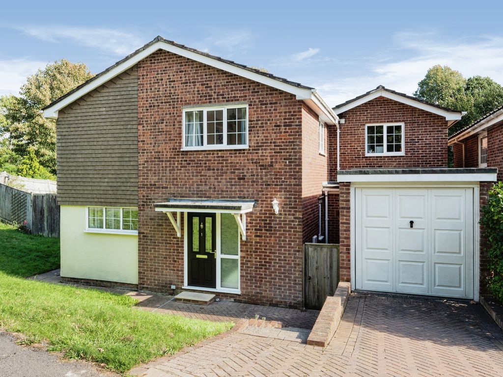 4 Bed Detached House For Sale In Rocks Park Road Uckfield Tn22 £
