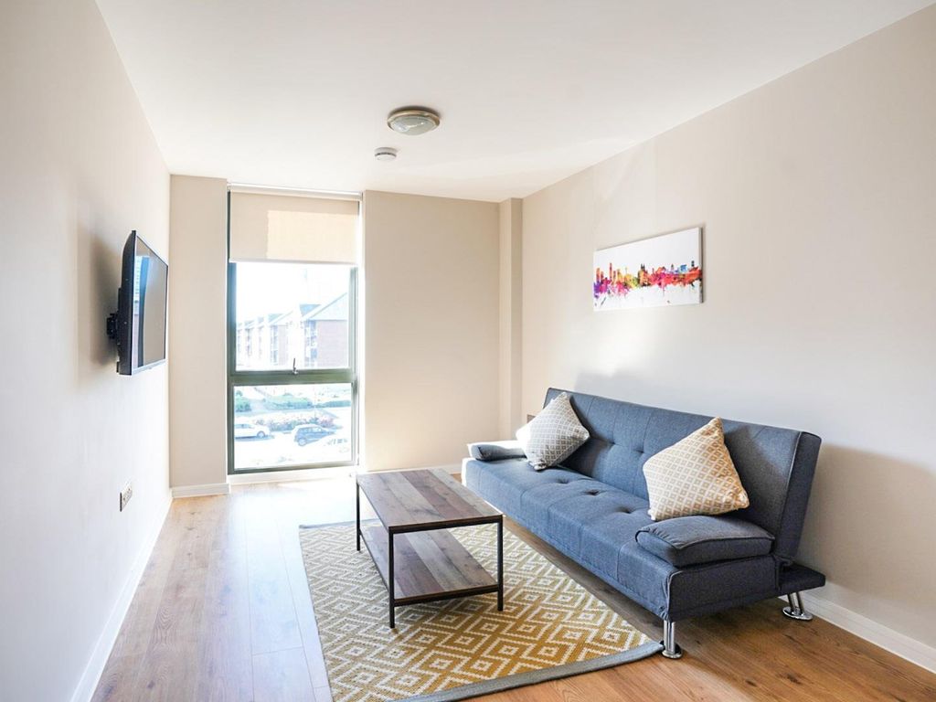 1 bed flat to rent in Quay Central, Jesse Hartley Way, Liverpool L3, £ ...