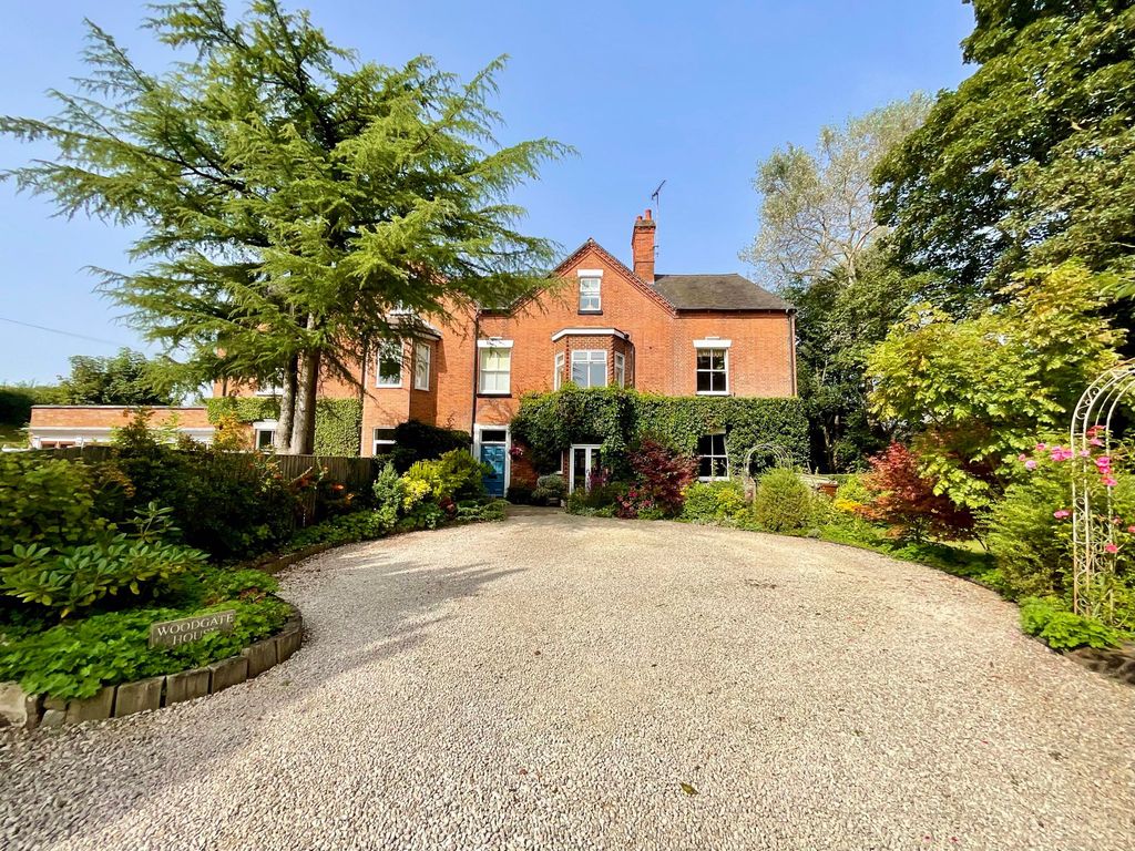 5 bed semi-detached house for sale in Wood Lane, Uttoxeter ST14, £ ...