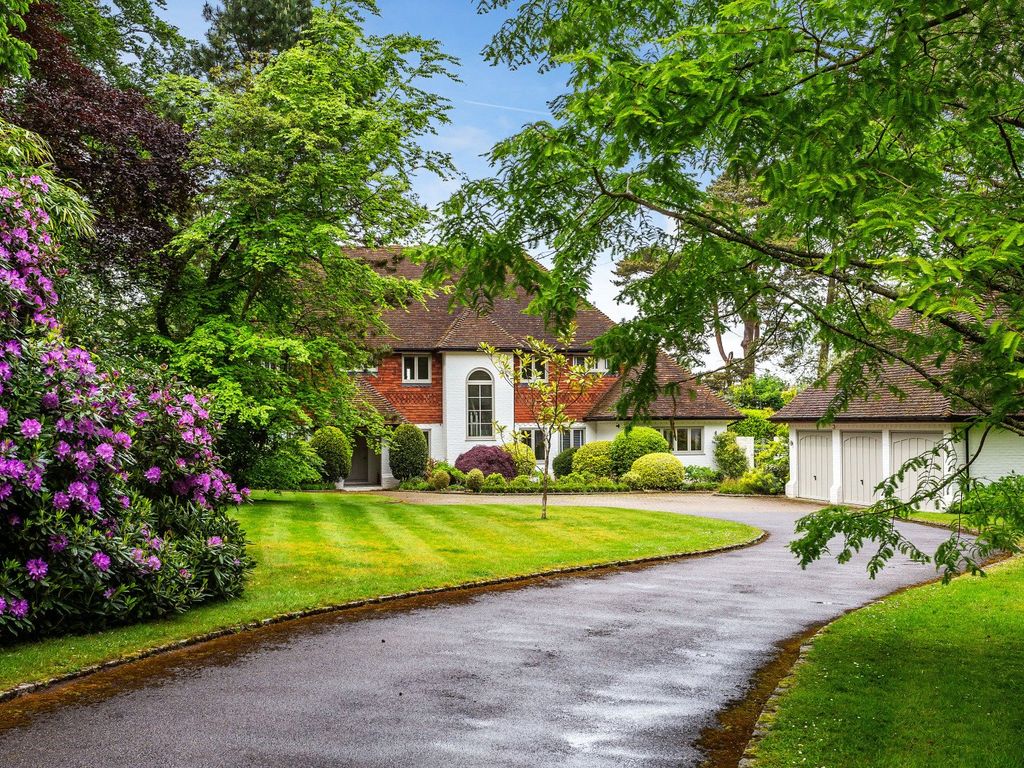 5 bed detached house to rent in Lawbrook Lane, Peaslake, Guildford ...